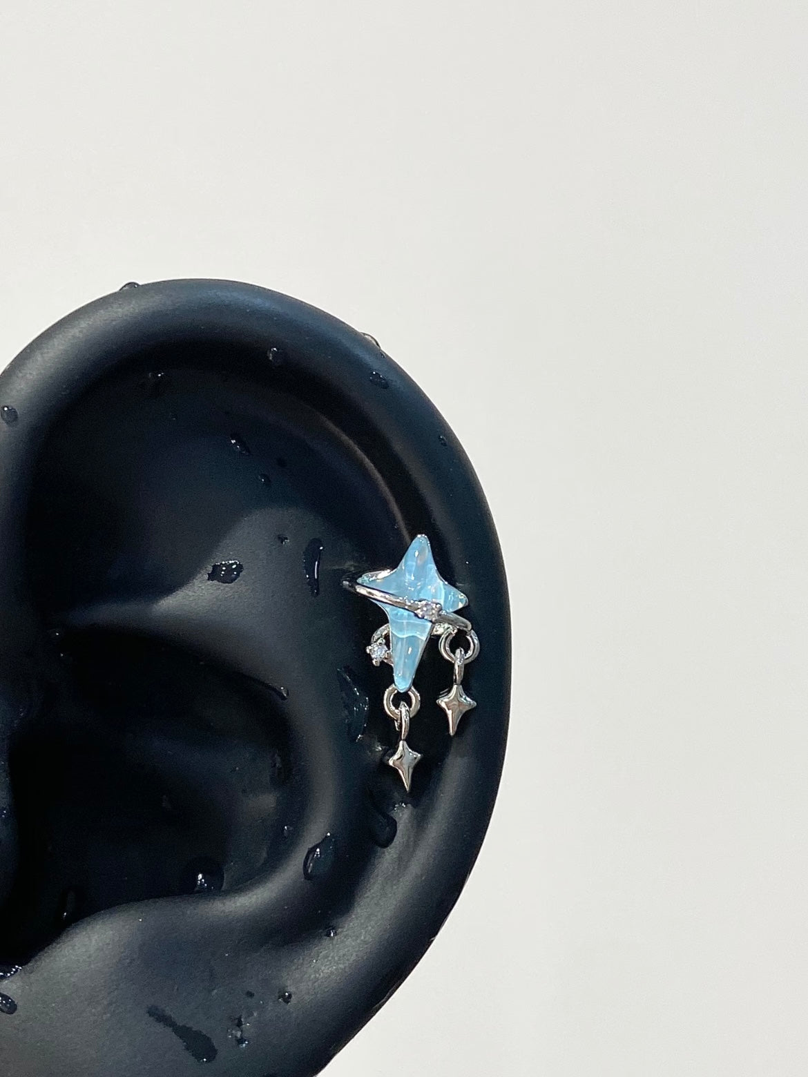 Regalia Star Helix Earrings – Rera